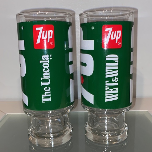 7 UP | Dining | Vintage 7 Up Wet Wild The Uncola Pedestal Drinking ...